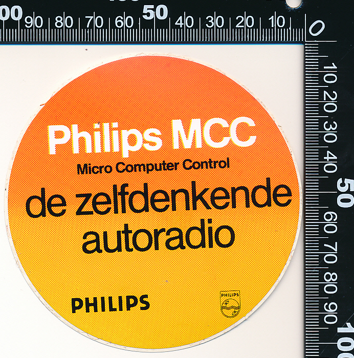 Philips - MCC De zelfdenkende autoradio (Oranje)